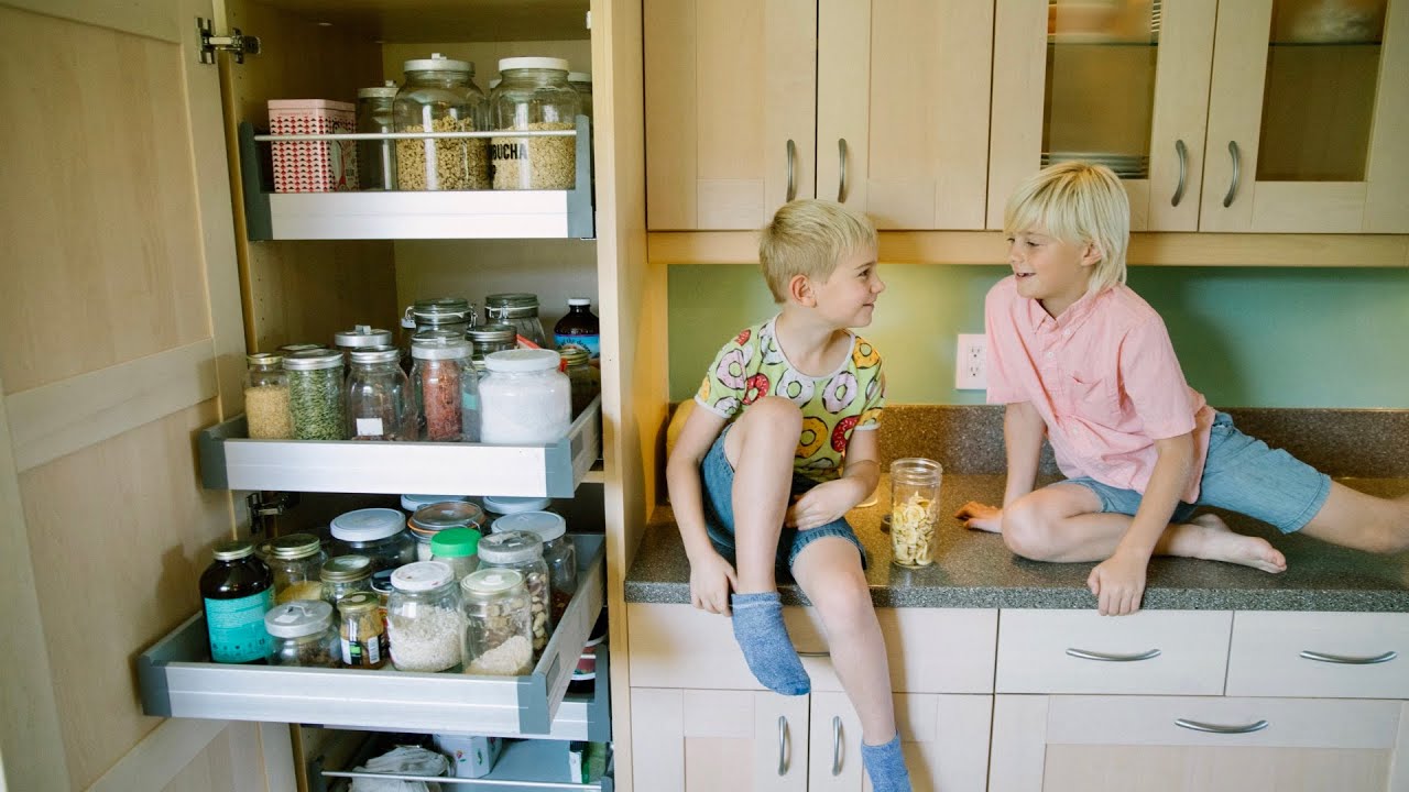 The Zero Waste Family® - A Journey to Zero Waste Living