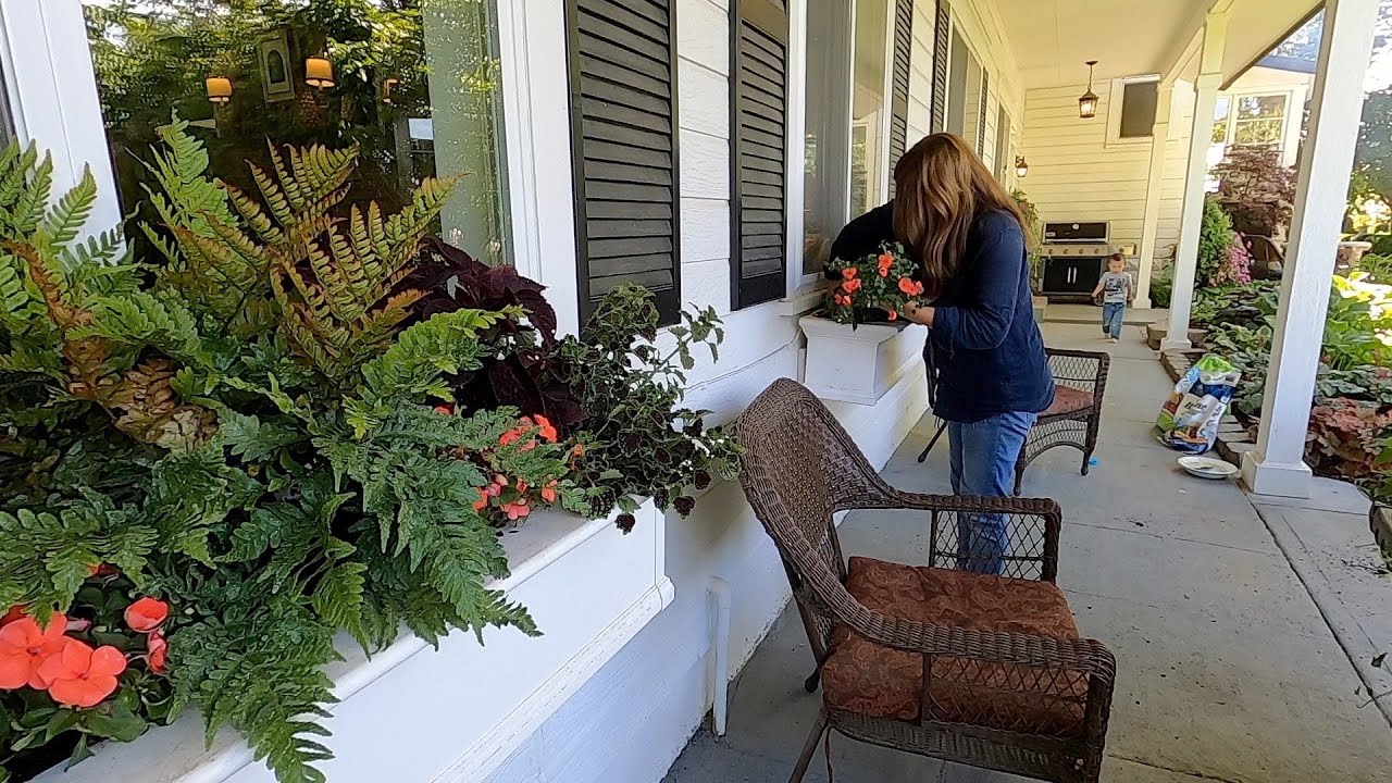 Finishing Up a Few Shade Window Boxes!